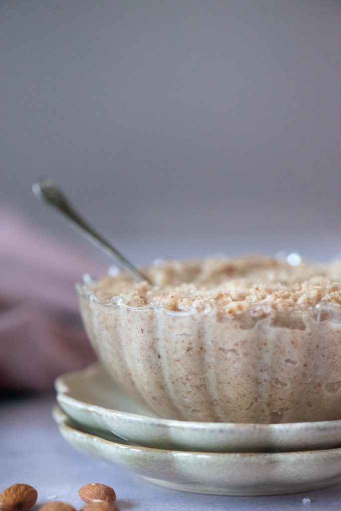 Mandelmassa med rostad mandel & flingsalt - Salt som Socker