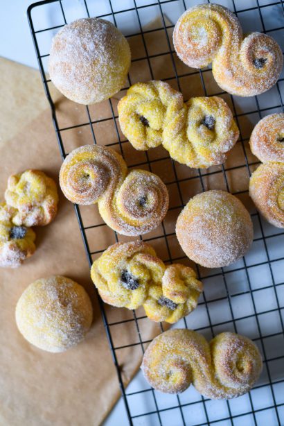 Snurrade kanelbullar med mandelmassa - Salt som Socker