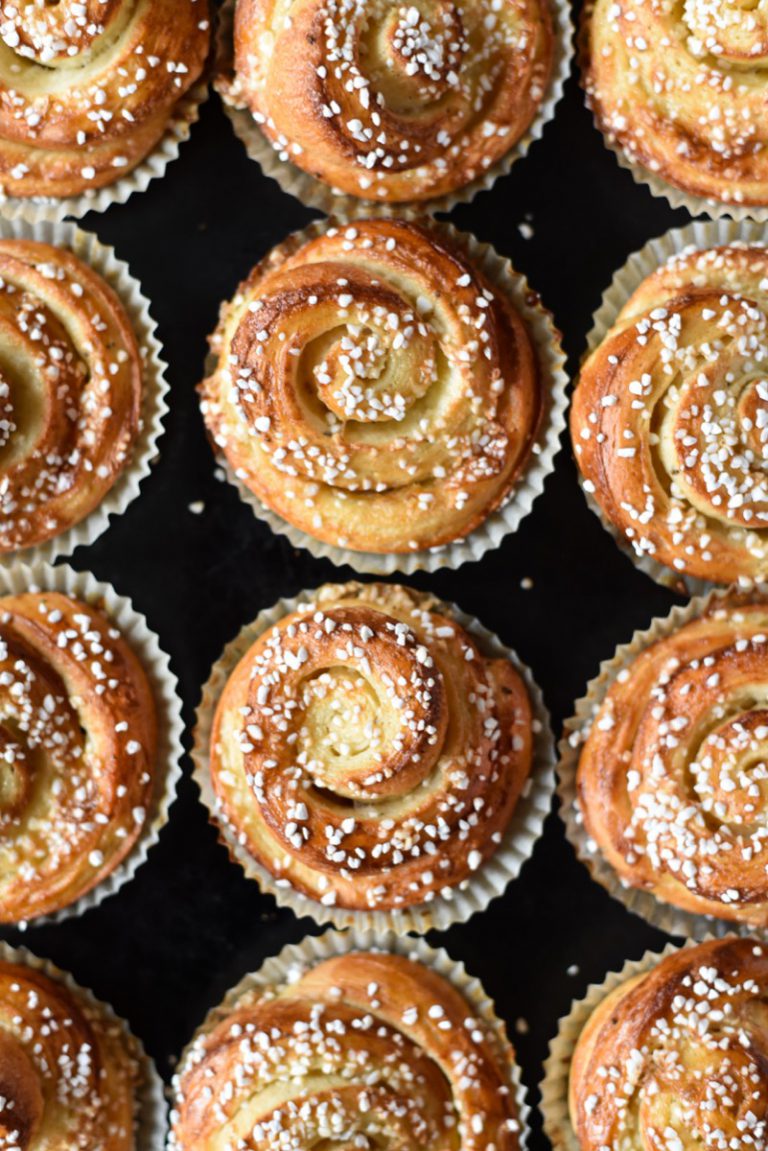 Vaniljbullar med vaniljkräm - Salt som Socker