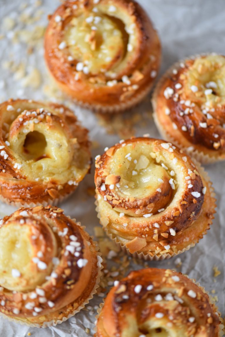 Vaniljbullar med vaniljkräm - Salt som Socker