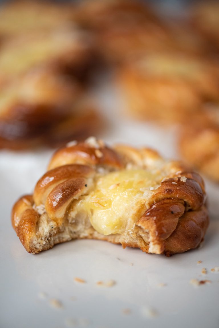 Snurrade kanelbullar med mandelmassa - Salt som Socker