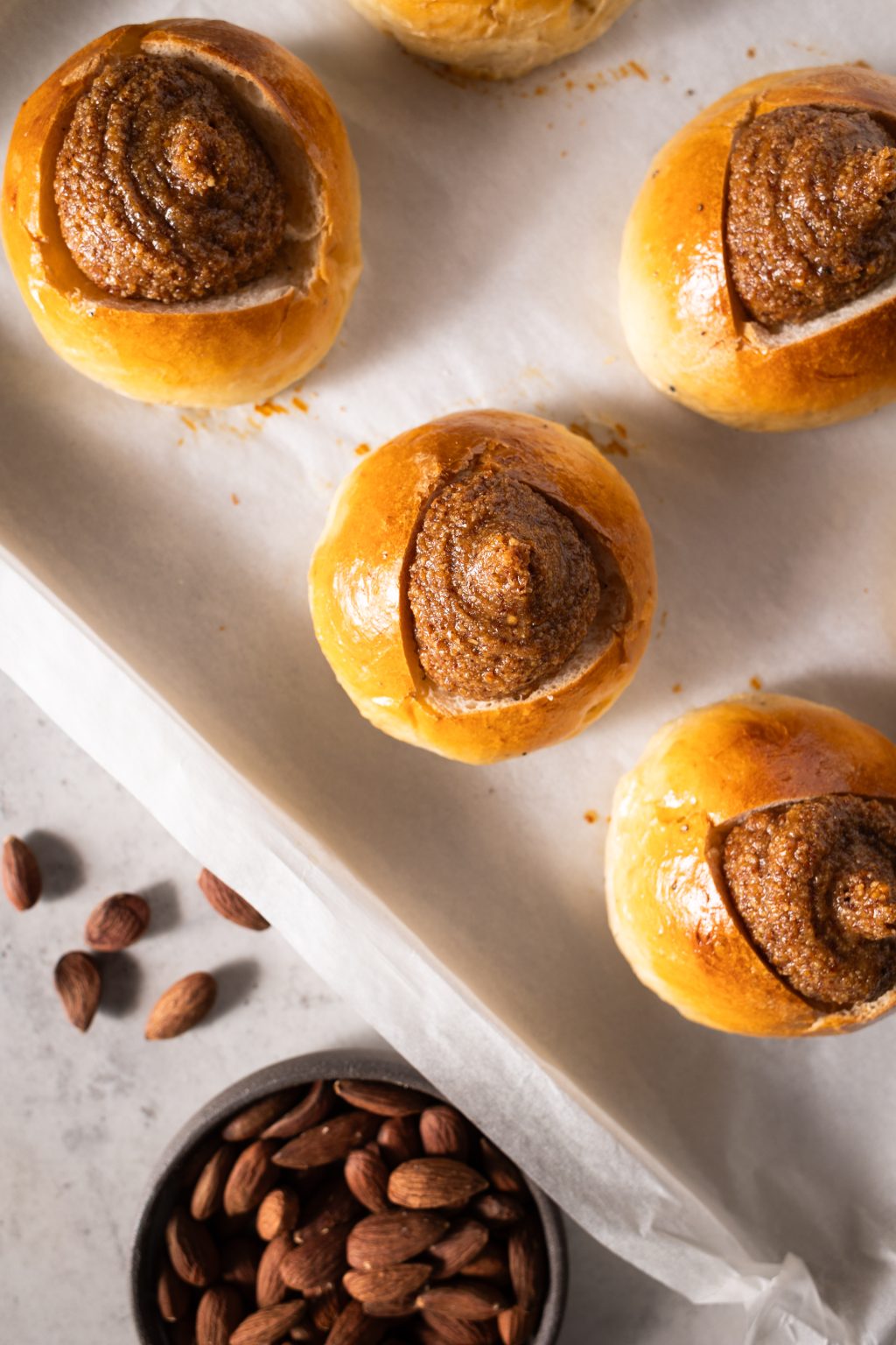 Mandelmassa med rostad mandel & flingsalt - Salt som Socker