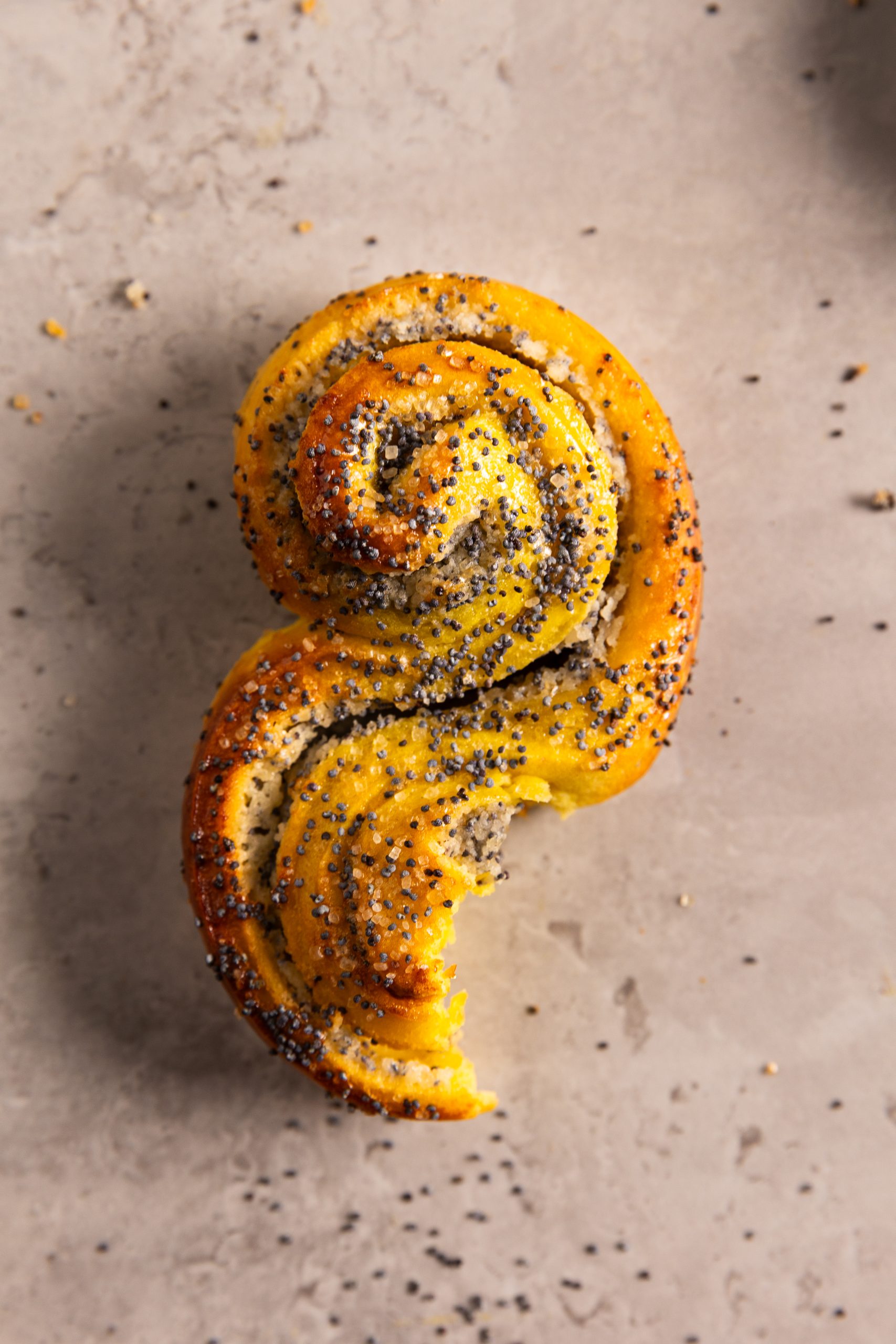 Lussebullar med mandelmassa och vallmo - Salt som Socker