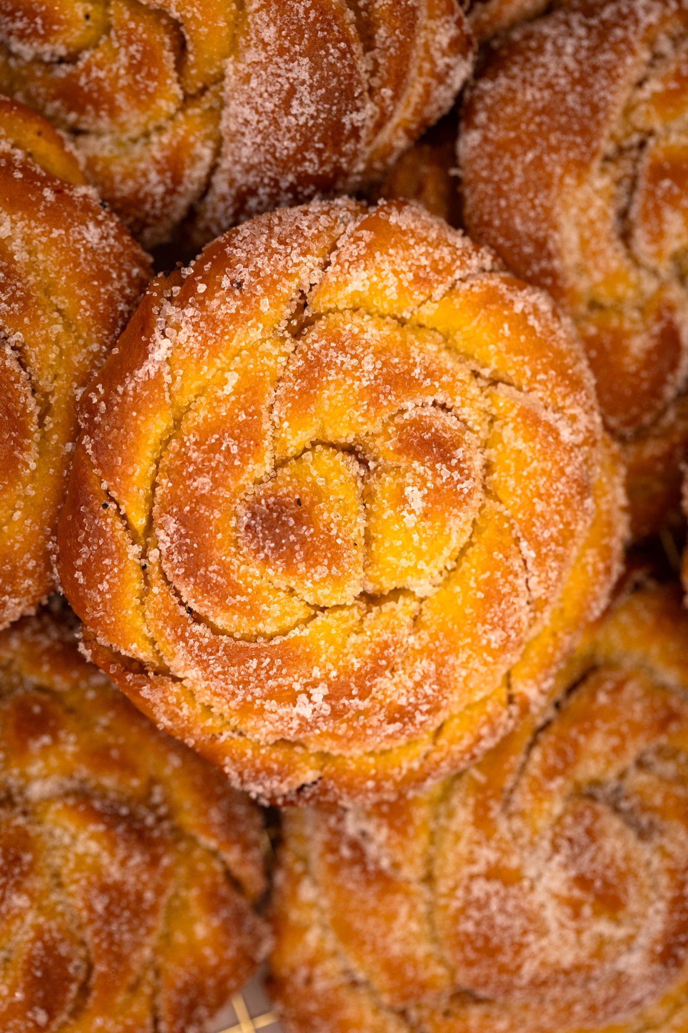 Snurrade kanelbullar med mandelmassa - Salt som Socker
